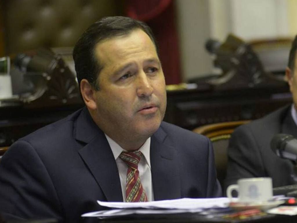 "Parece que el diputado Snopek hace la cuarentena dentro de un ...
