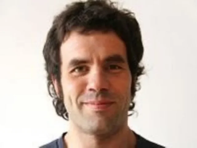 Javier Milei agradeció a Santiago Caputo en su primer discurso como ...
