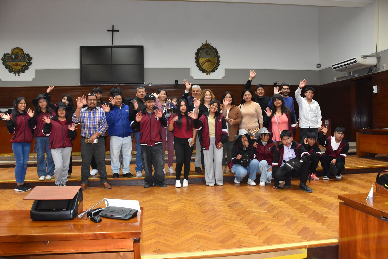 Estudiantes de Cusi Cusi visitaron la Legislatura - Notinor Jujuy